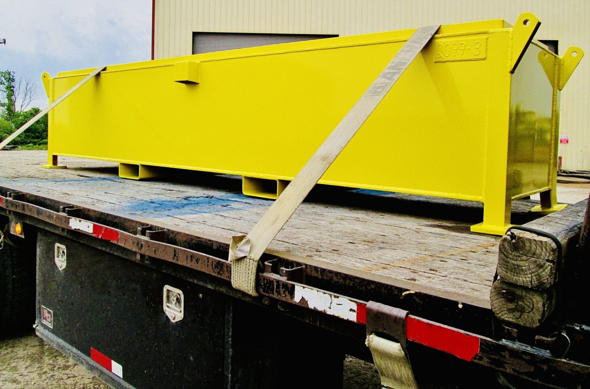 32 DNV Offshore Tool Box on Flatbed | Spooltech | Engineering ...